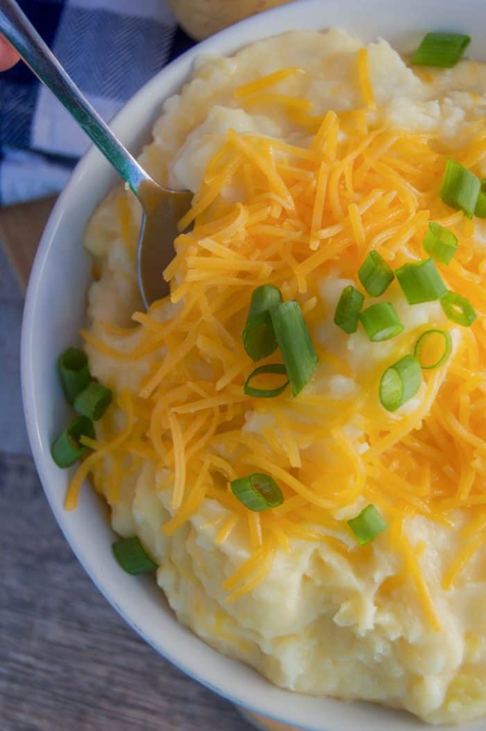 Cheesy Mashed Potatoes - The Diary of a Real Housewife