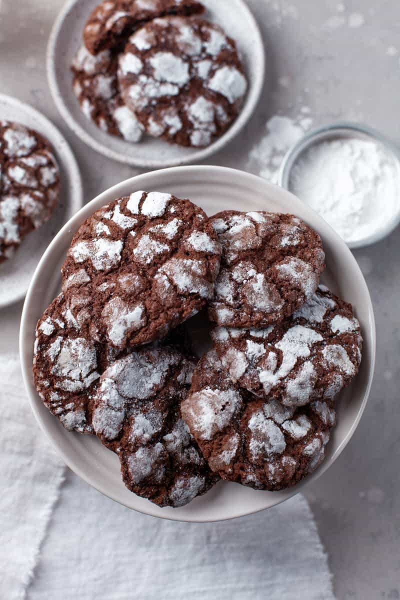 Chocolate Crinkle Cookie • The Diary of a Real Housewife