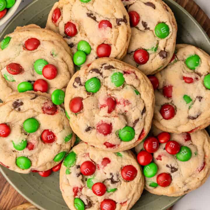 Christmas M&M Cookies • The Diary of a Real Housewife